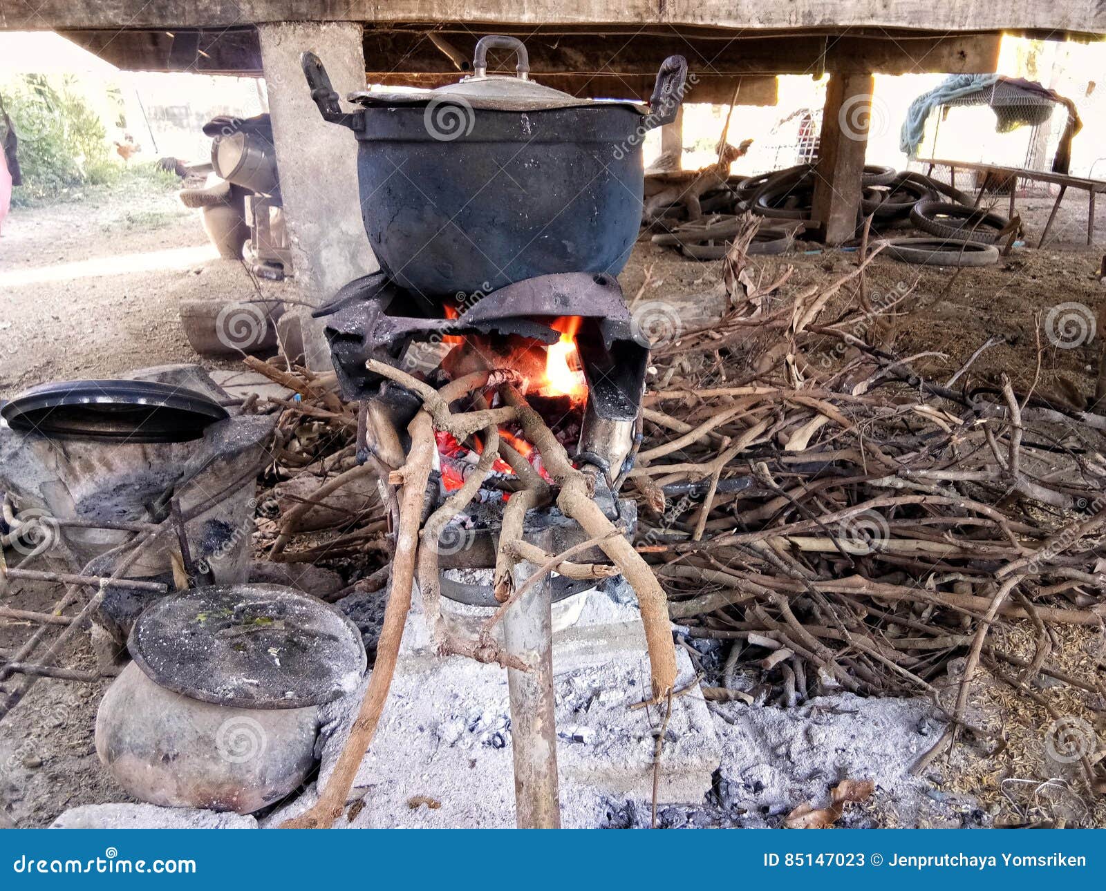 Pot with firewood stock image. Image of style, cooking - 85147023