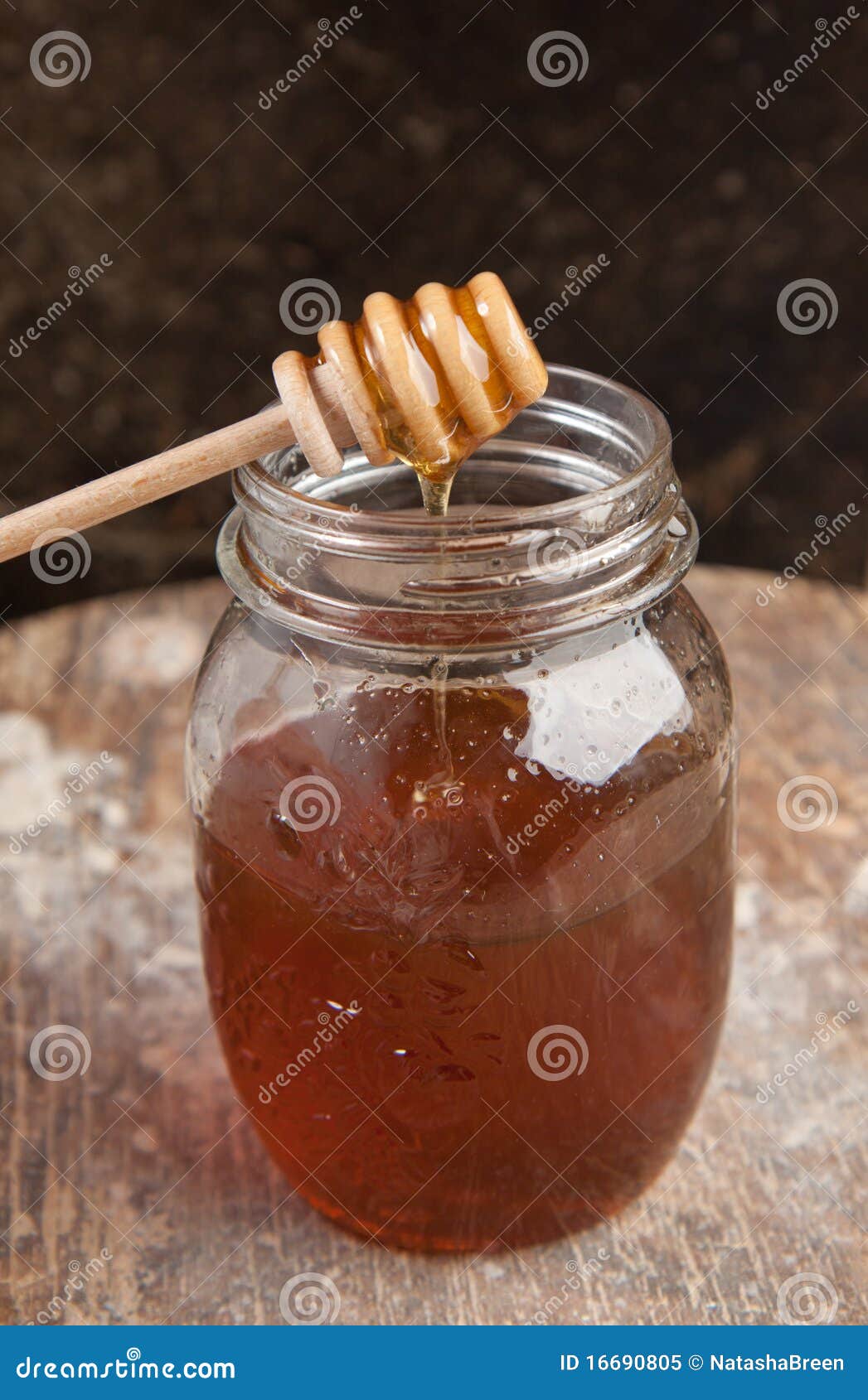 Pot with the fresh honey stock image. Image of dessert - 16690805