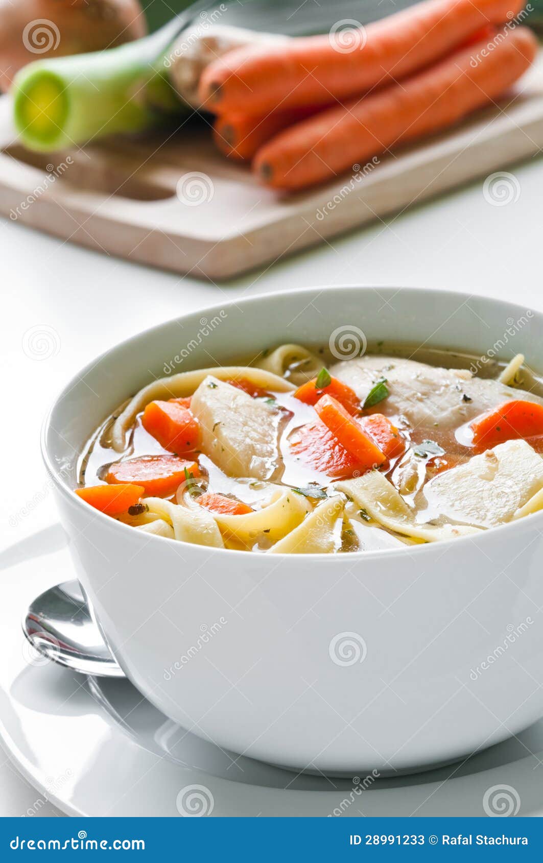 Potage au poulet image stock. Image du classique, viande - 28991233