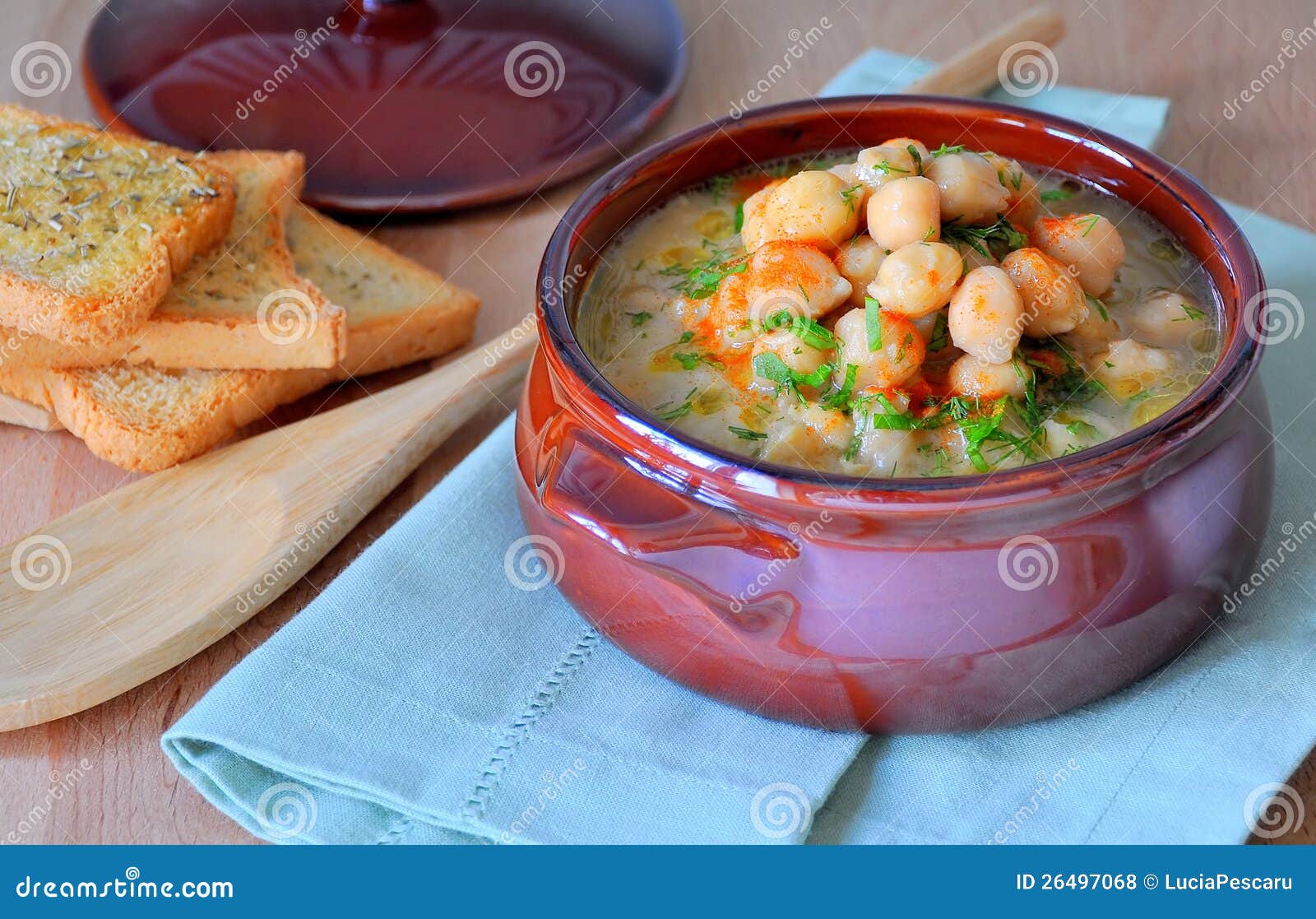 Potage de pois chiche photo stock. Image du garbanzo - 26497068