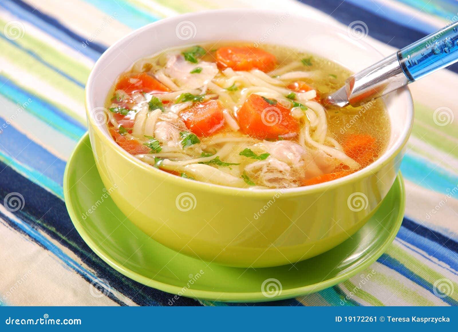 Potage De Poulet Avec La Nouille Image stock - Image du pologne ...