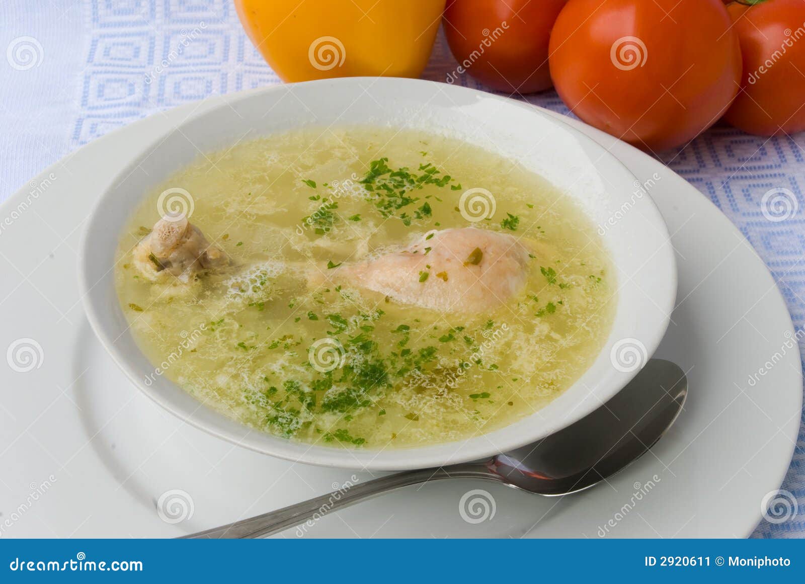 Potage De Poulet Avec La Patte De Poulet Image stock - Image du patte ...