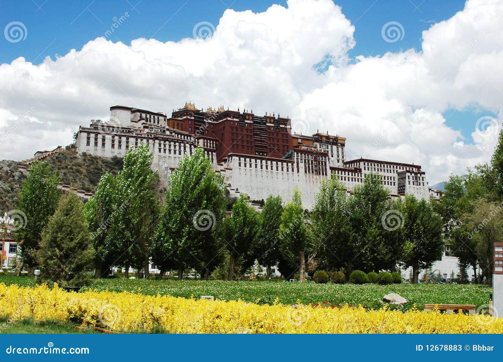 Potala Palace in Lhasa stock image. Image of scenery - 12678883