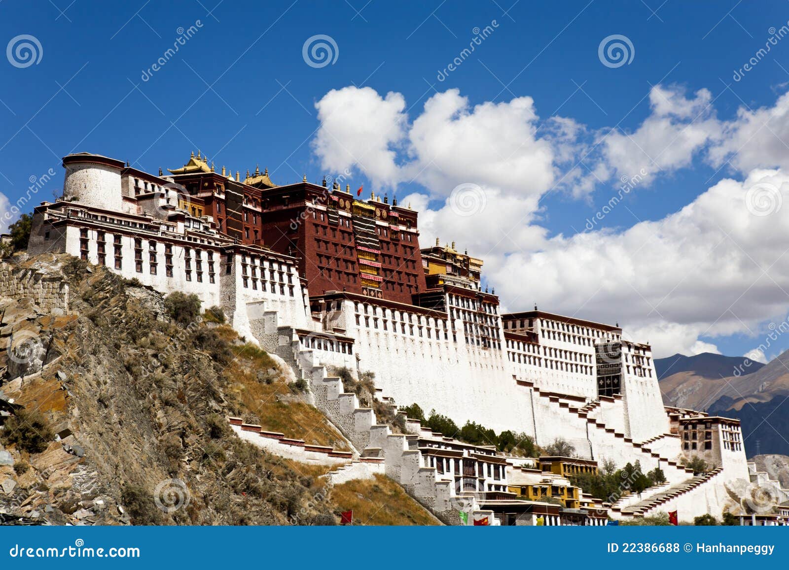 Potala Palace at Lhasa, Tibet Stock Photo - Image of hill, famous: 22386688