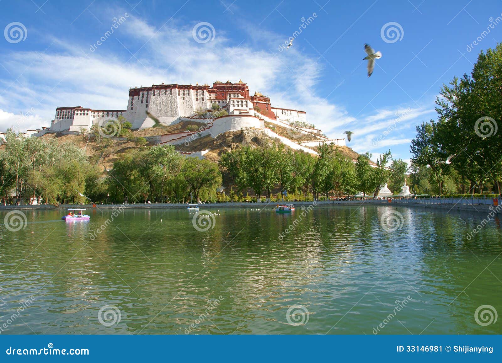 Potala Palace stock image. Image of quet, lhasa, scenic - 33146981