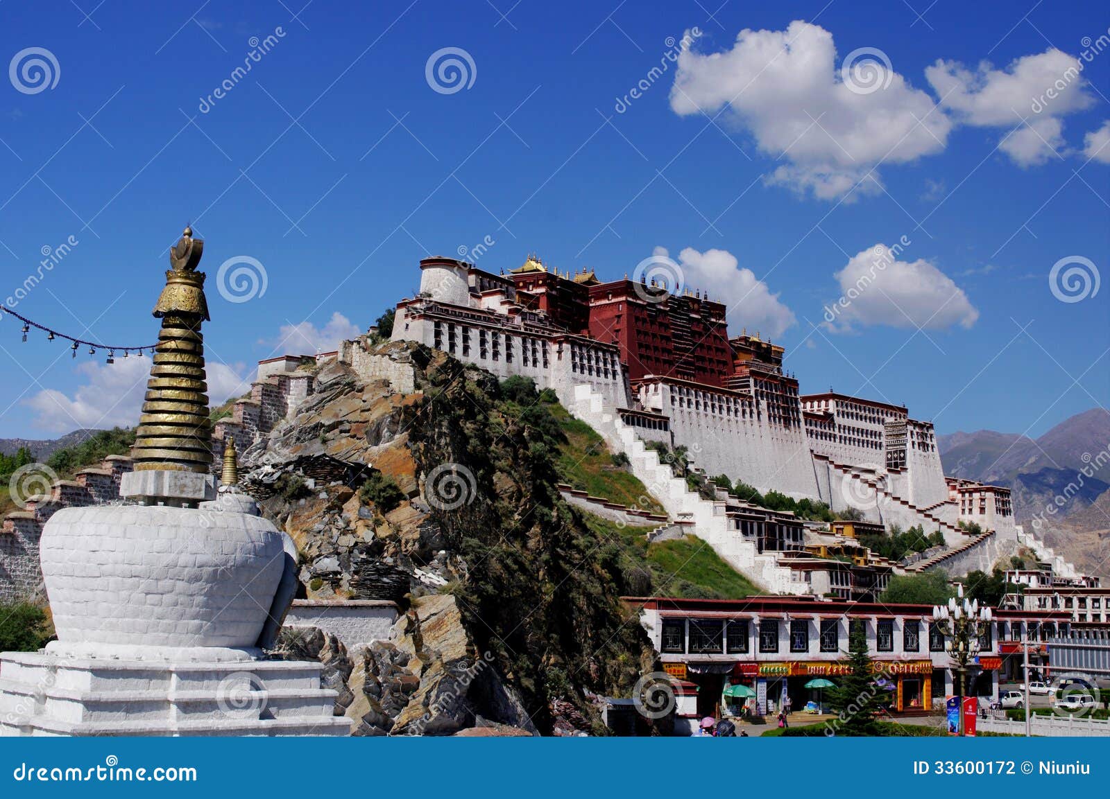 The Potala Palace stock photo. Image of cultural, tower - 33600172