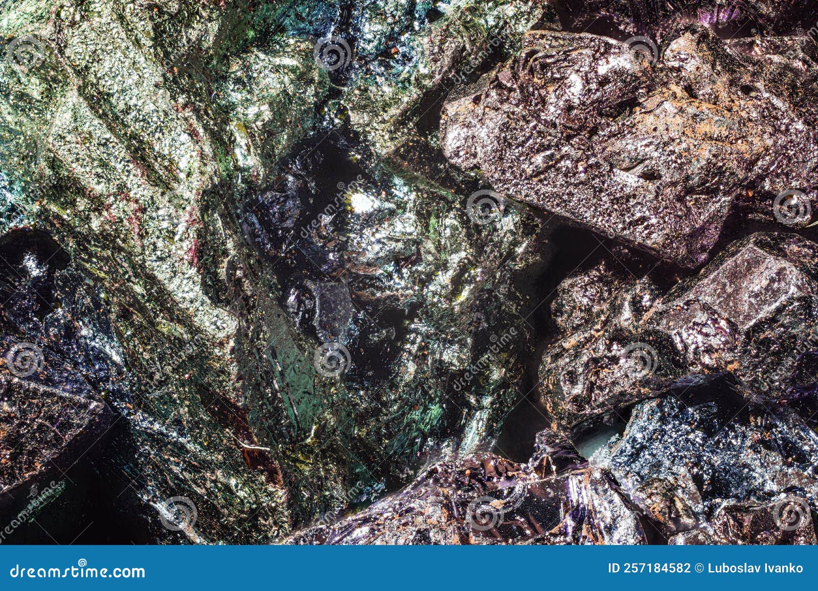 Potassium Permanganate Crystals Under 4x Magnification Microscope ...