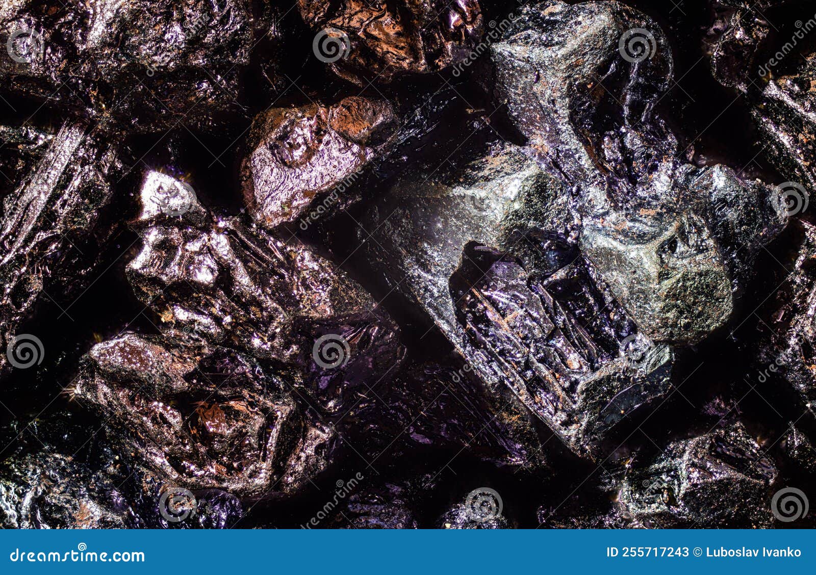 Potassium Permanganate Crystals Under 4x Magnification Microscope ...