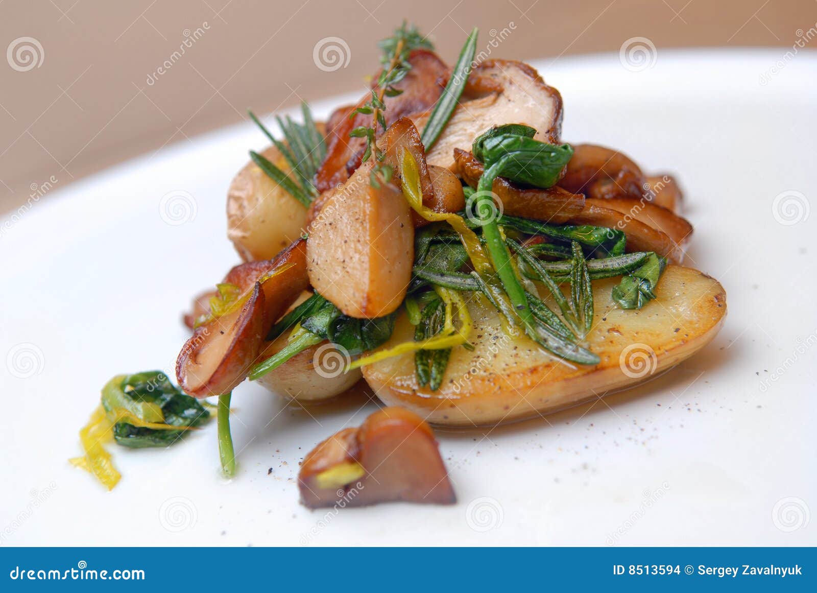 Potato with ceps stock photo. Image of vegetables, fried - 8513594