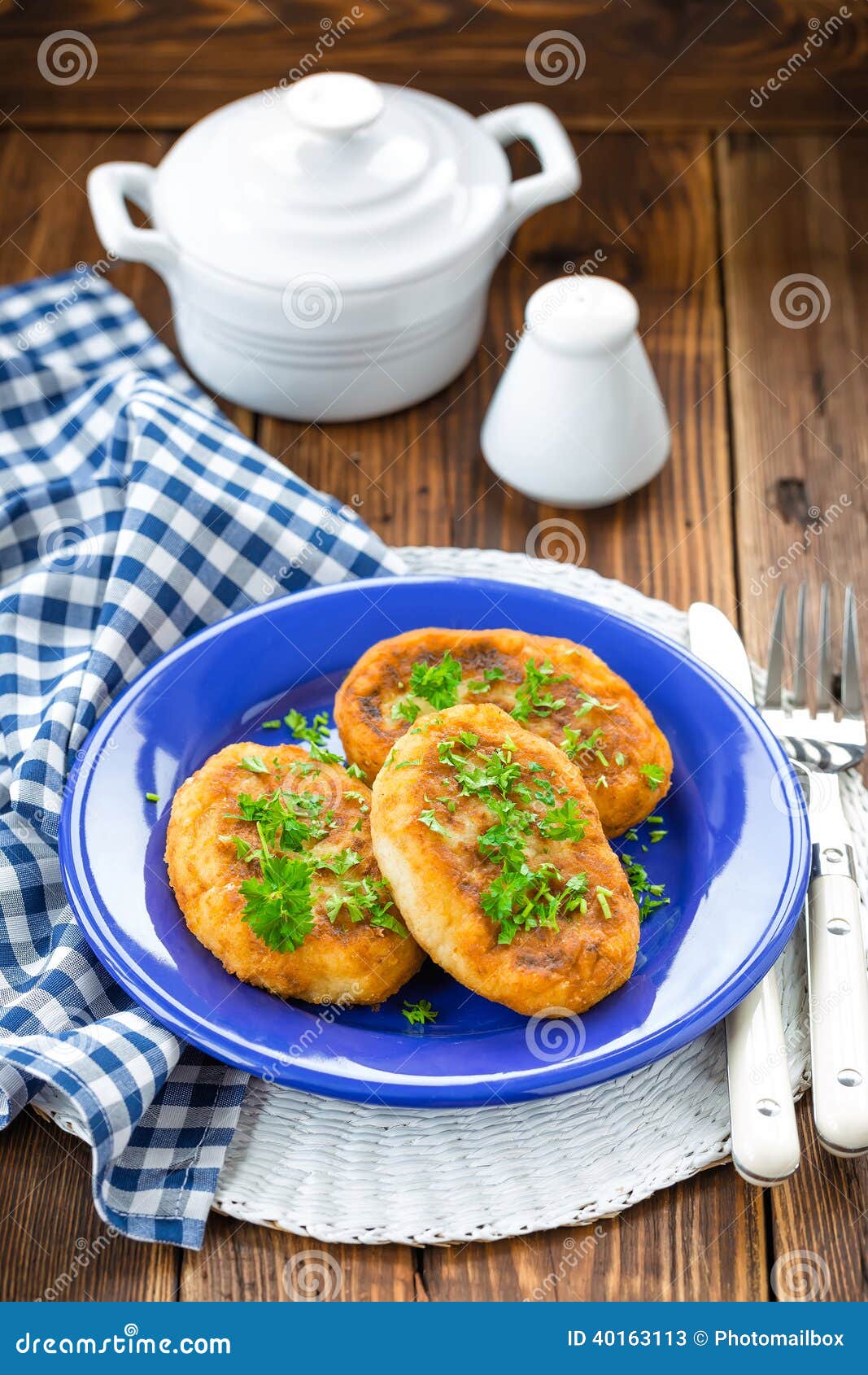 Potato zrazy stock image. Image of cooked, patty, dill - 40163113