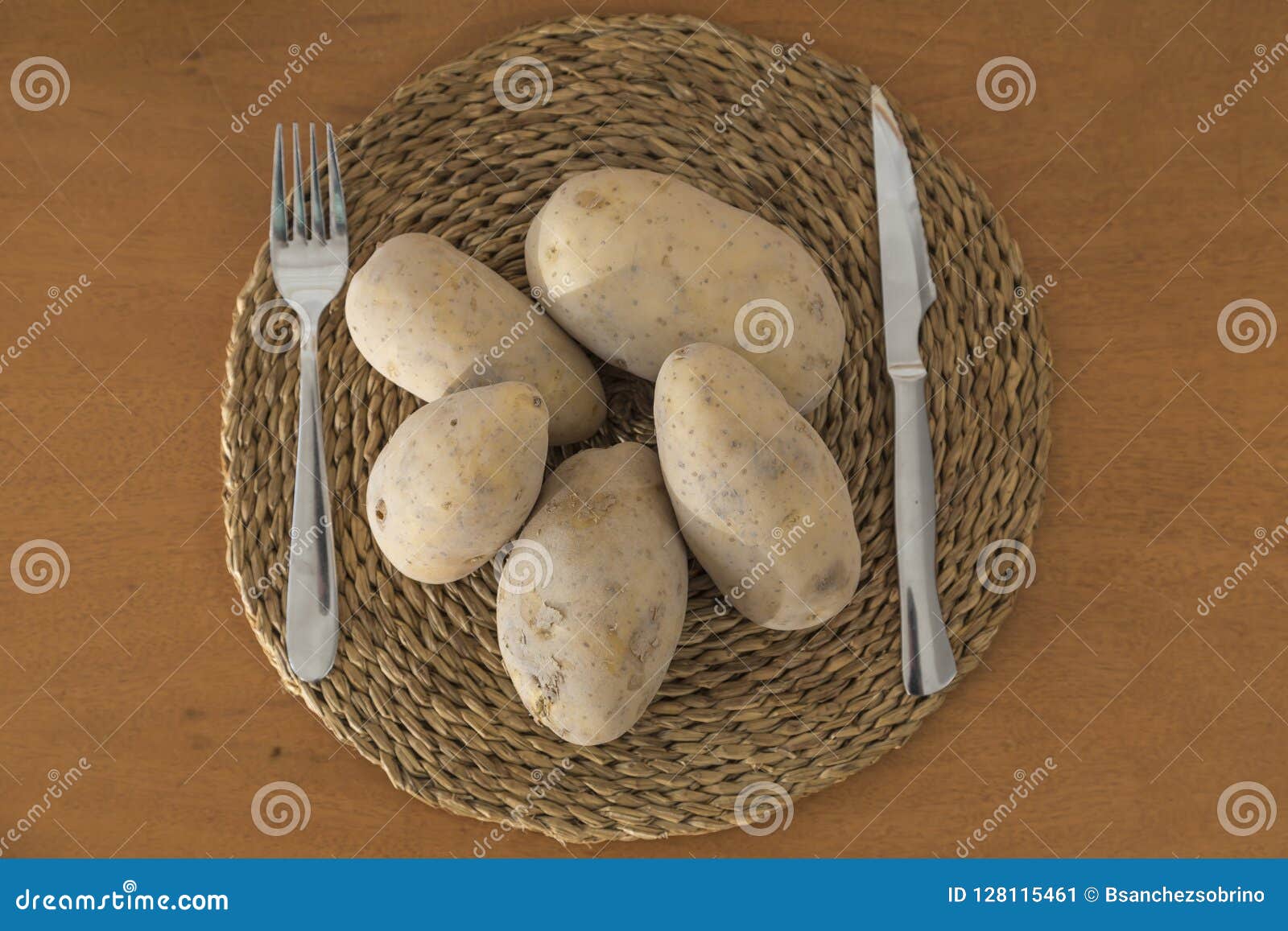 Potatoes on a Braided Rope Support Stock Image - Image of dish ...