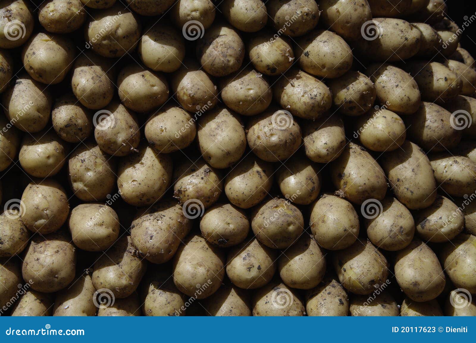 Potatoes in layers stock image. Image of market, healthy - 20117623