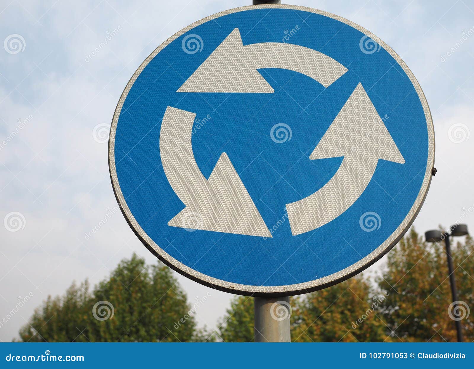 Poteau De Signalisation De Rond Point Image stock - Image du signal ...