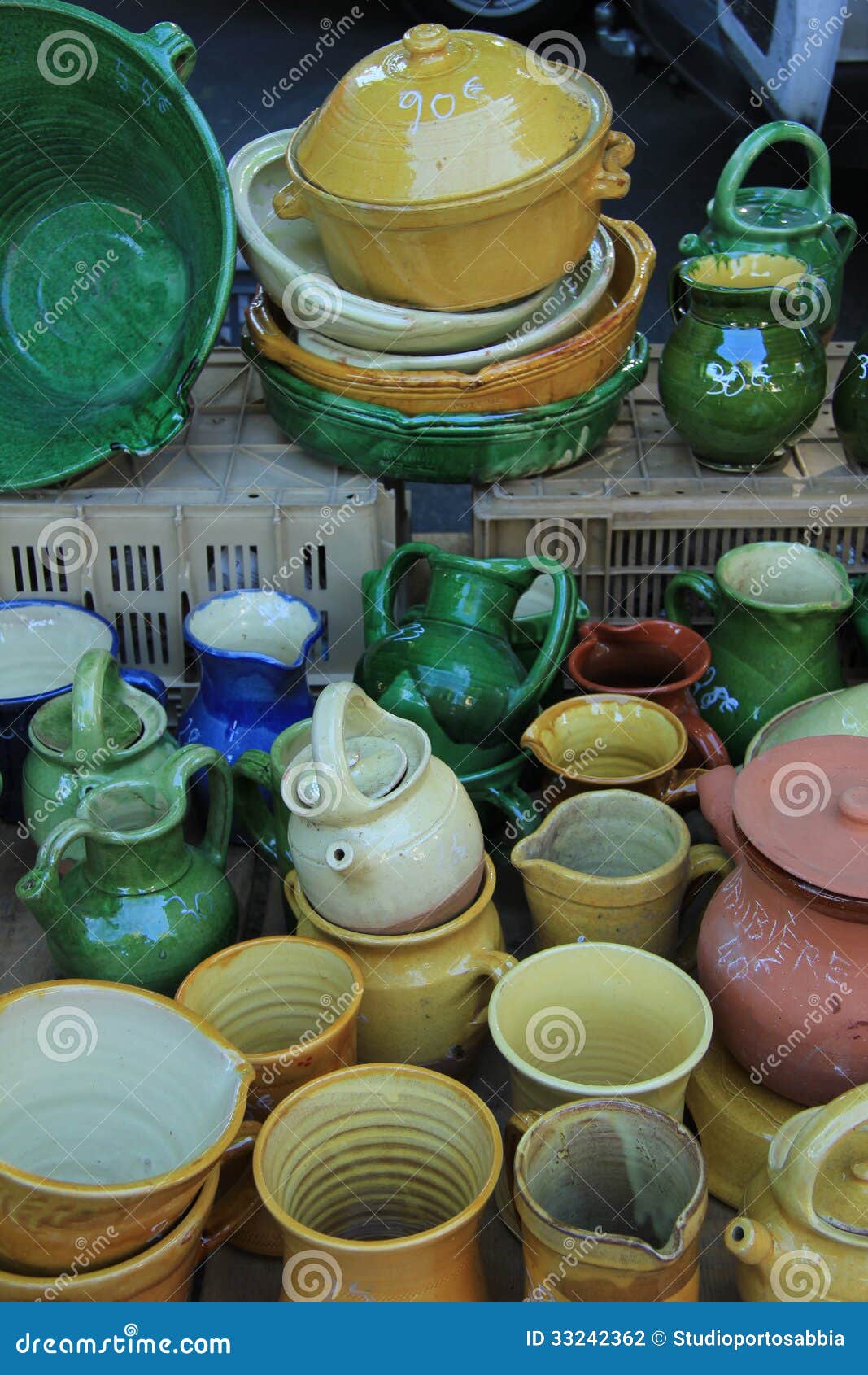 Poterie Artisanale De Provence Photo stock - Image of france, décoratif ...