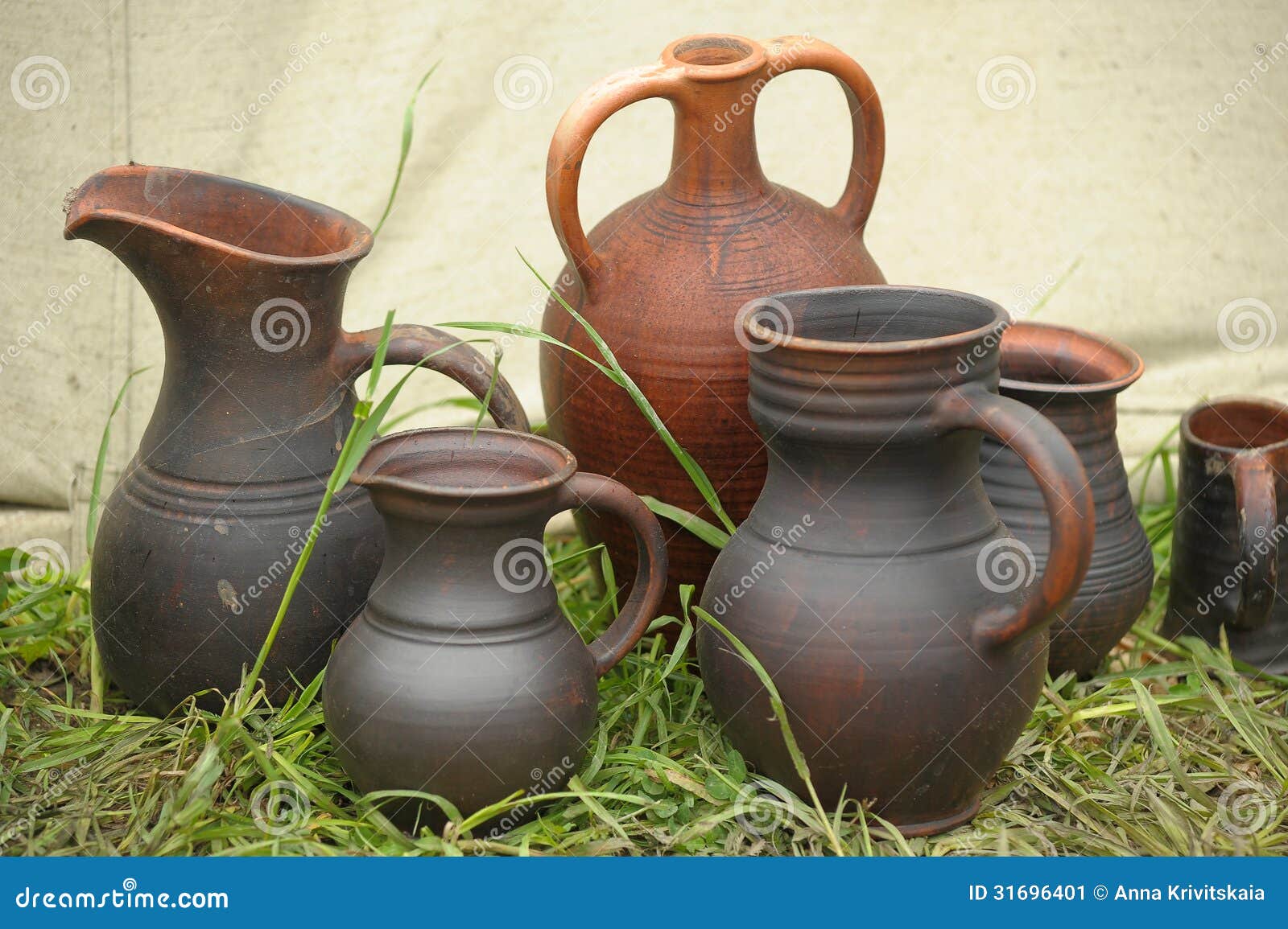 Potes De Arcilla Hechos a Mano Imagen de archivo - Imagen de loza ...