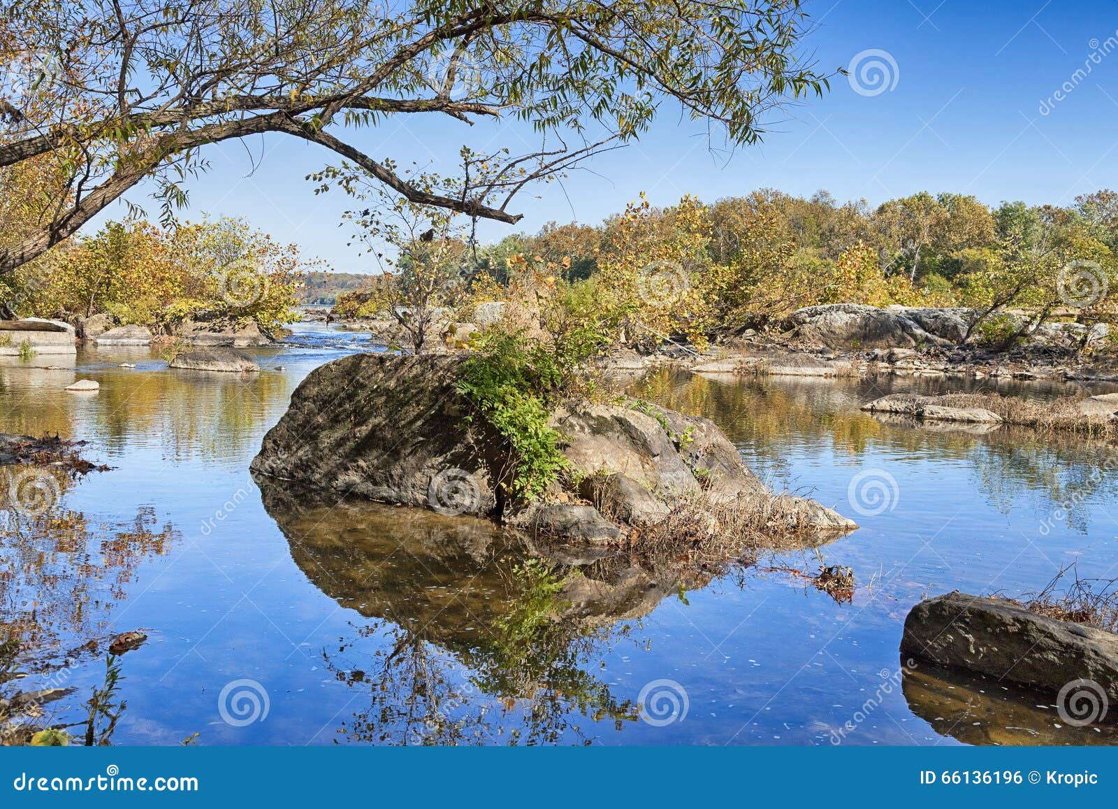 Potomac River in the Autumn Stock Photo - Image of river, danger: 66136196