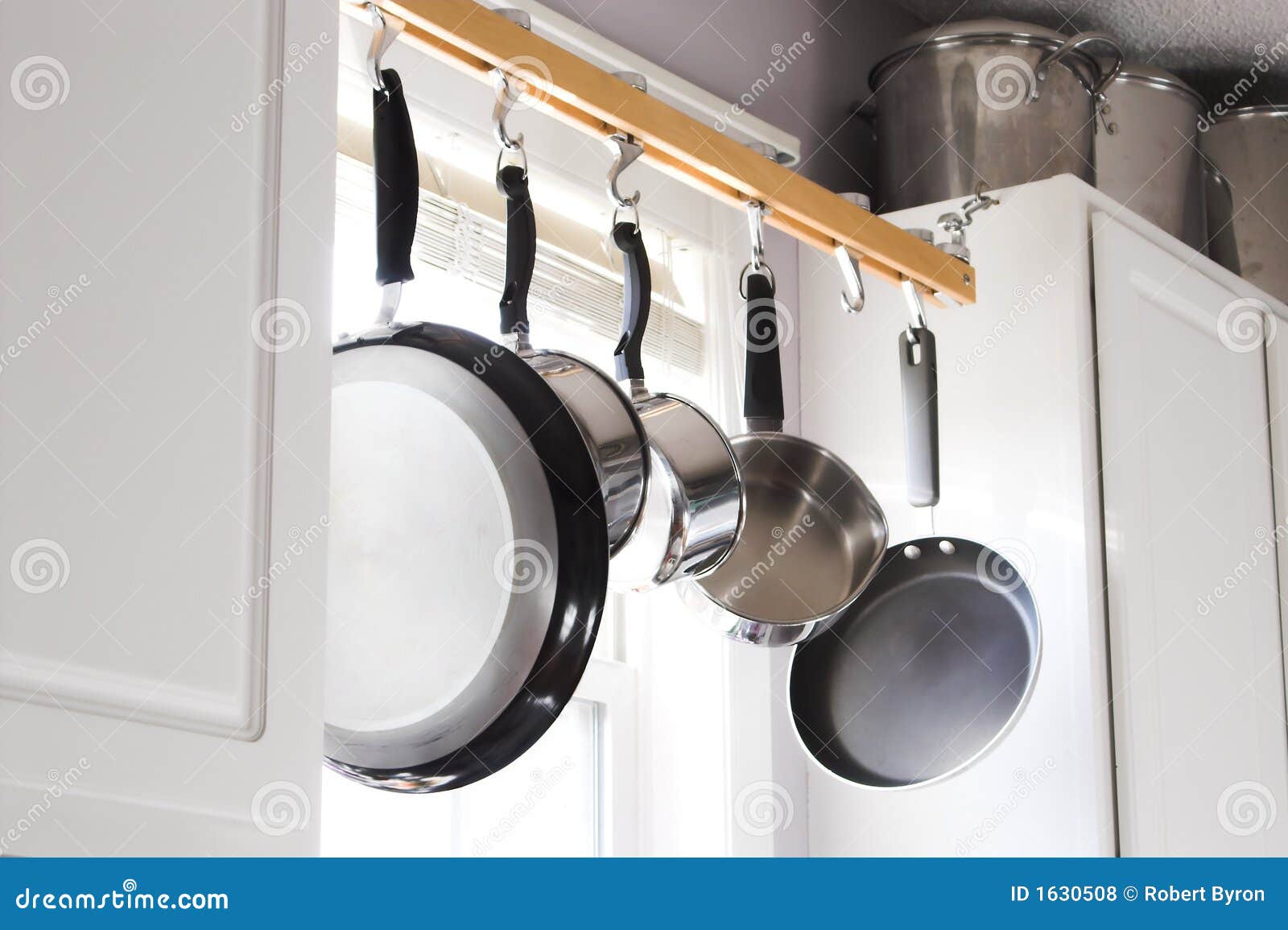 Potten en Pannen stock foto. Image of staal, gastronomisch - 1630508