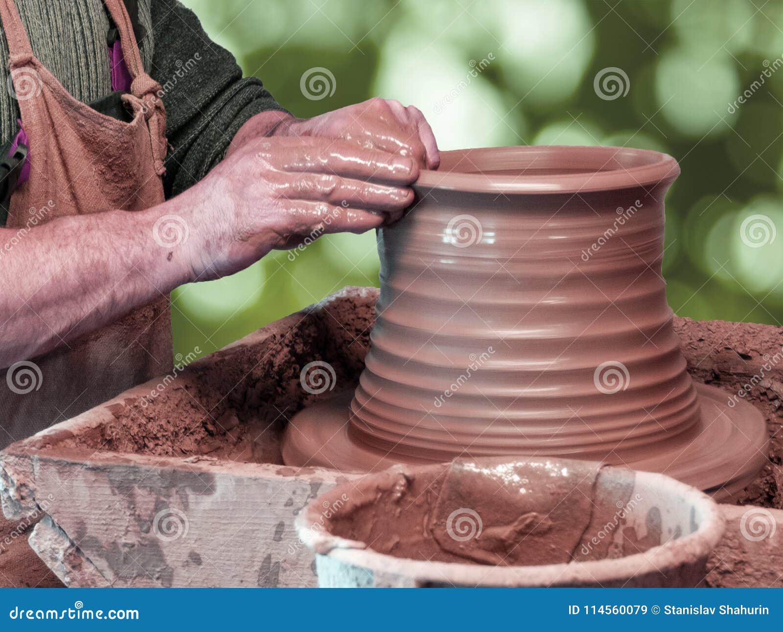 Potter make a pot stock image. Image of outdoors, close - 114560079