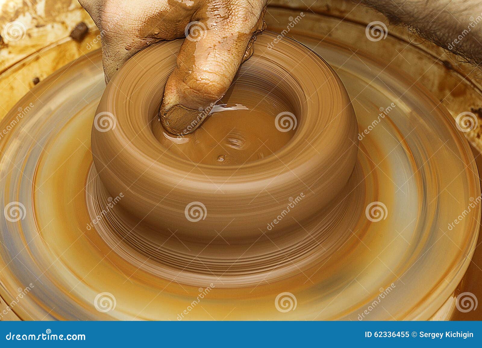 Potter making clay pot stock image. Image of hands, potters - 62336455