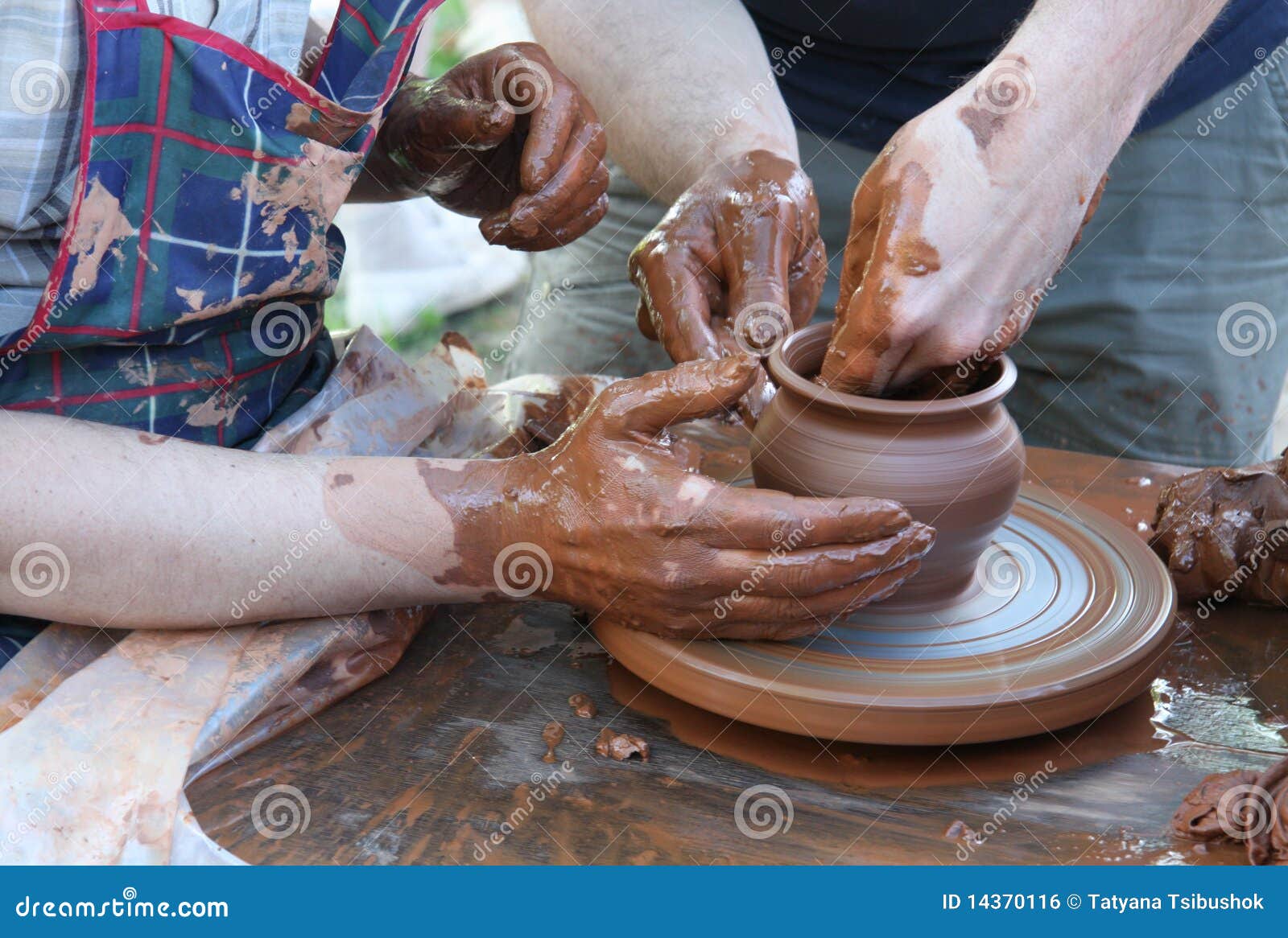 Potters Hands Creating a Clay Pot Stock Photo - Image of bowl, creating ...