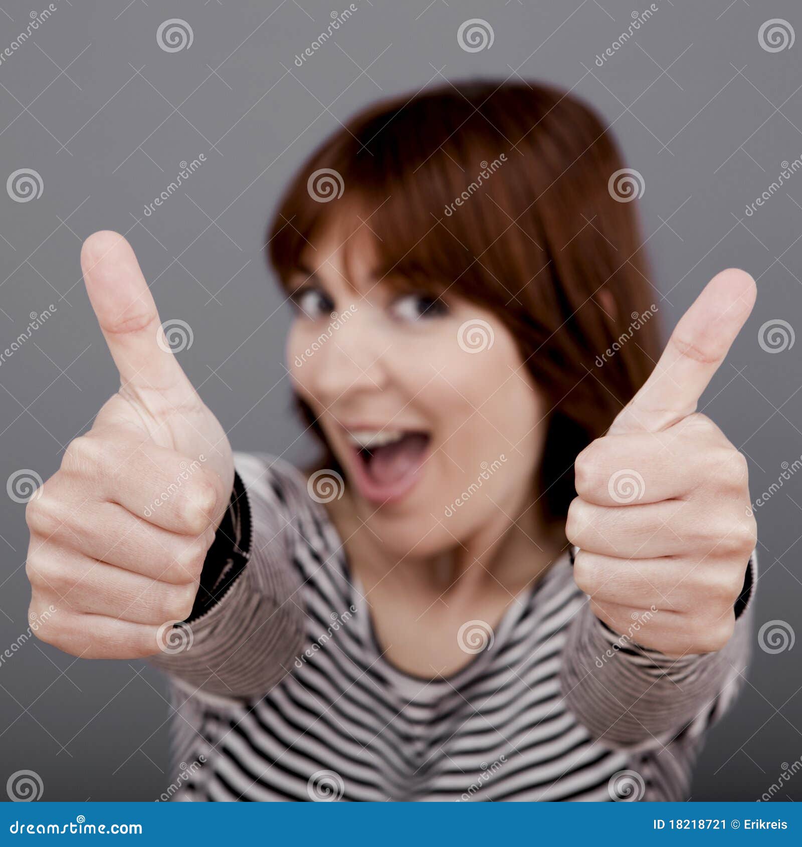 Pouces vers le haut image stock. Image du verticale, frais - 18218721