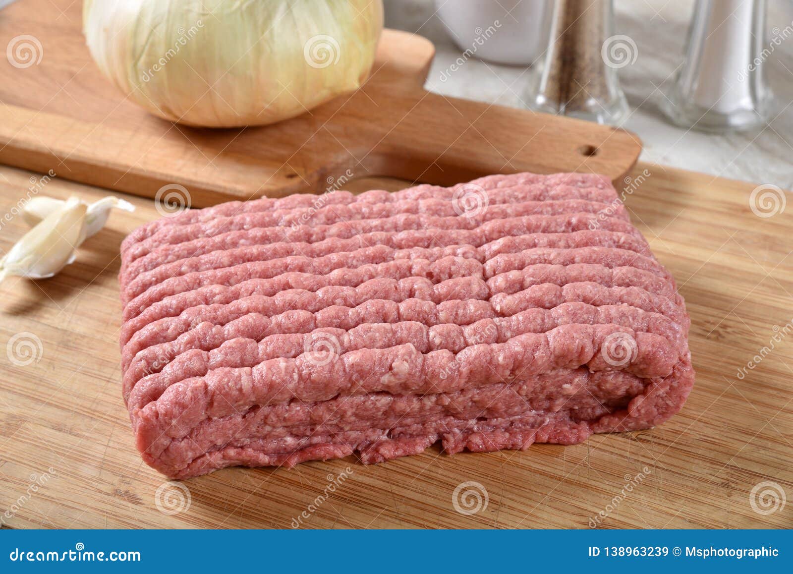 Pound of raw ground beef stock image. Image of garlic - 138963239
