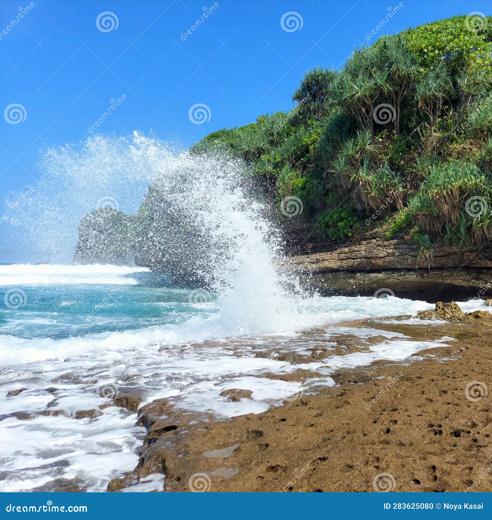 Pounding of ocean waves stock photo. Image of ocean - 283625080