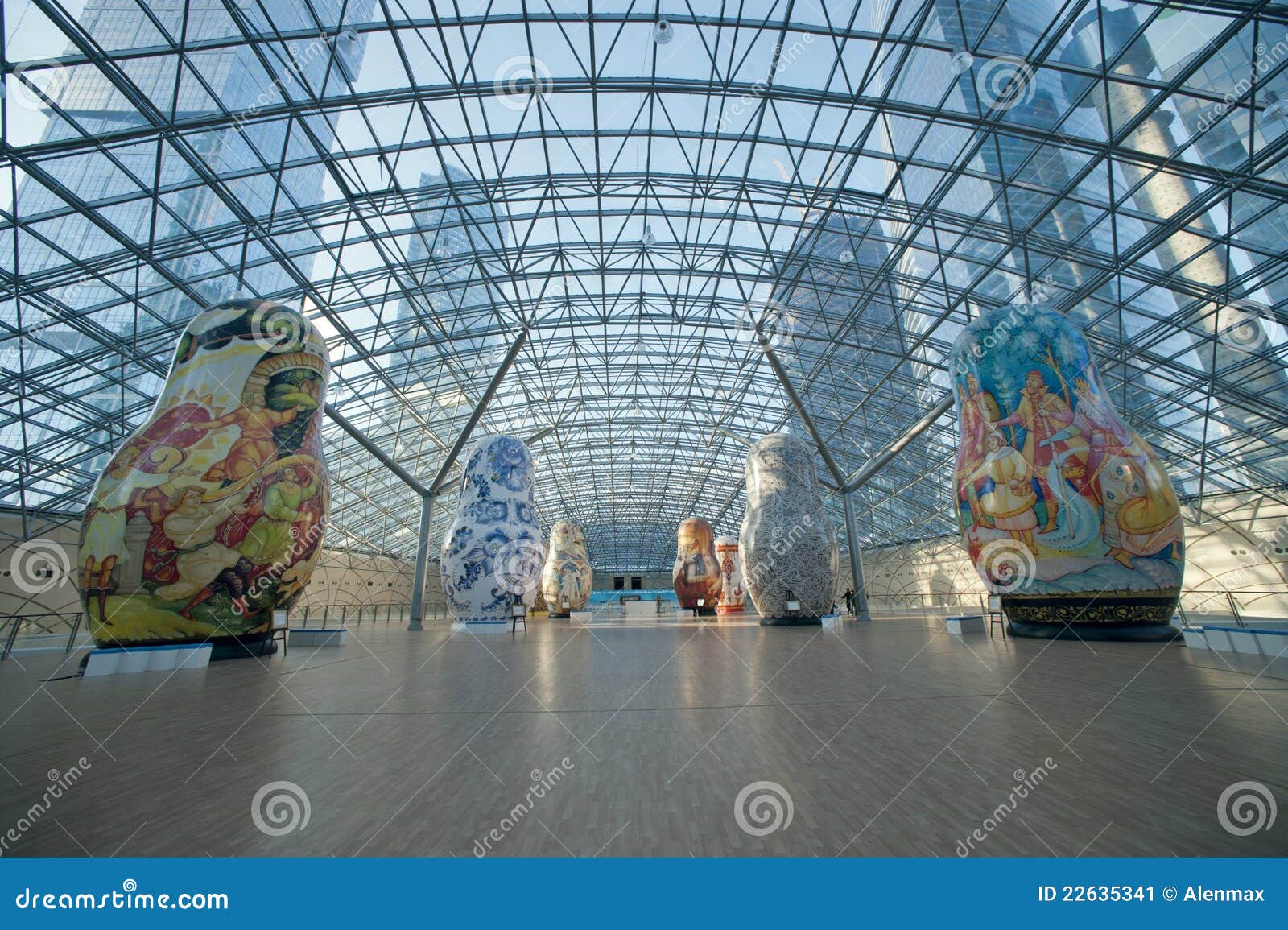 Poupée emboîtée russe photo éditorial. Image du babushka - 22635341