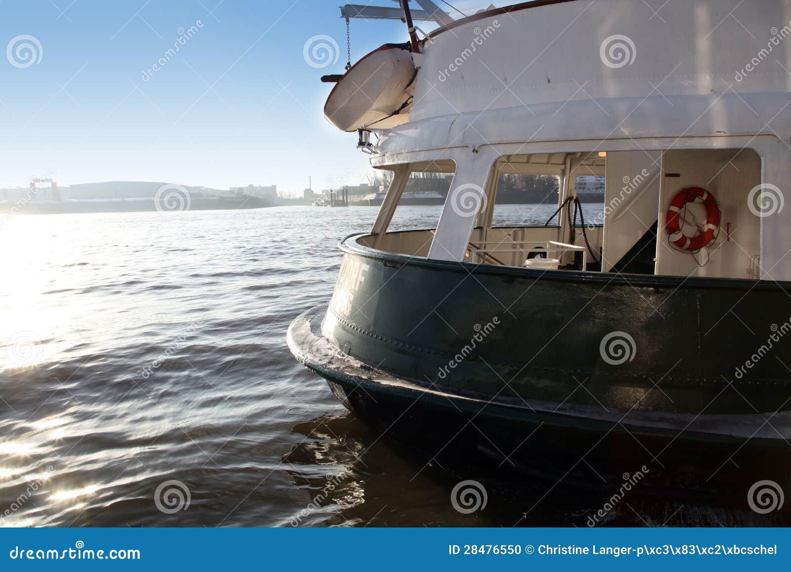 Poupe d'un navire de mer photo stock. Image du luxe, marin - 28476550