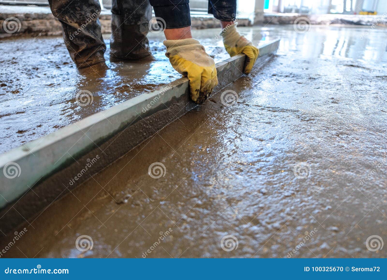 Pouring concrete slab stock photo. Image of mortar, tool - 100325670