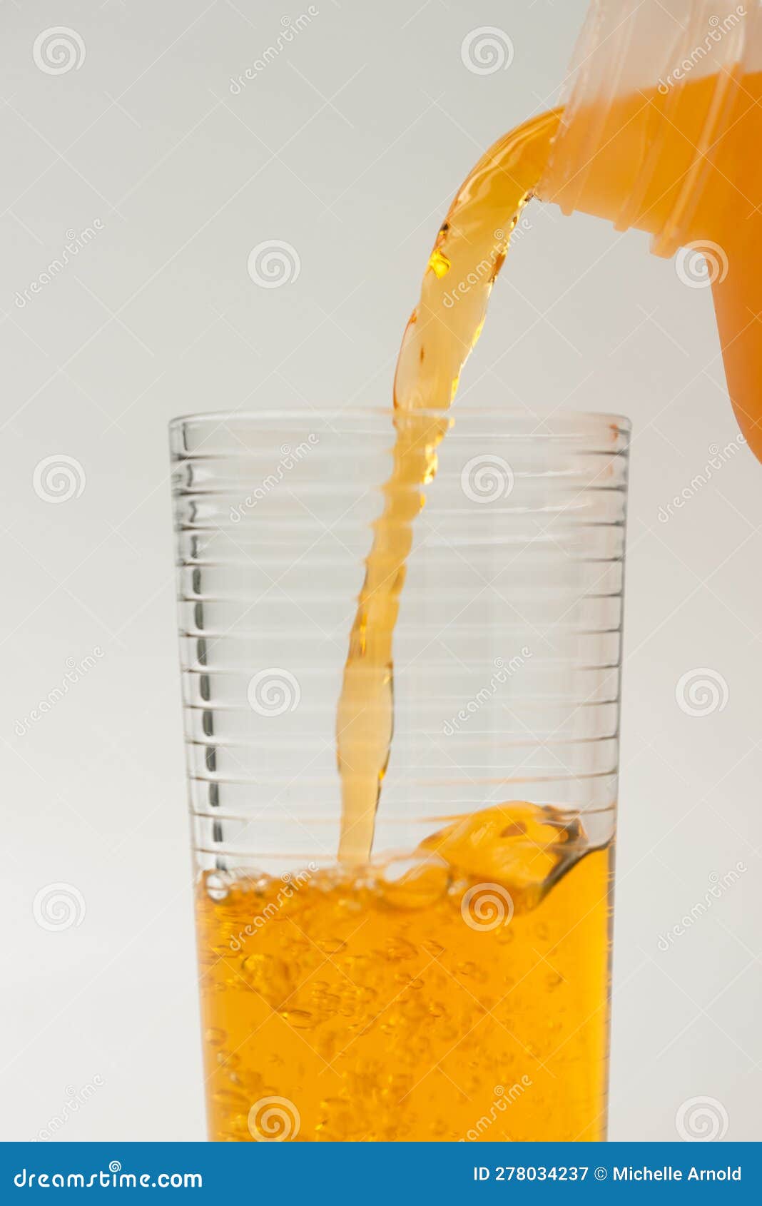 Electrolyte Solution Turns On A Light Bulb. Experiment In The Chemistry ...