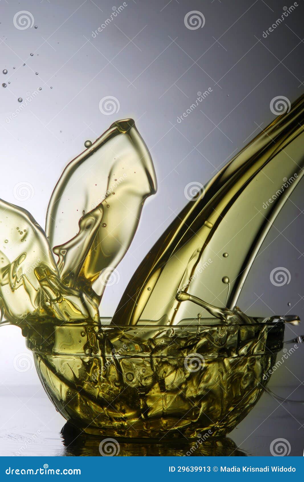 Pouring oil stock image. Image of bubble, drops, cholesterol - 29639913