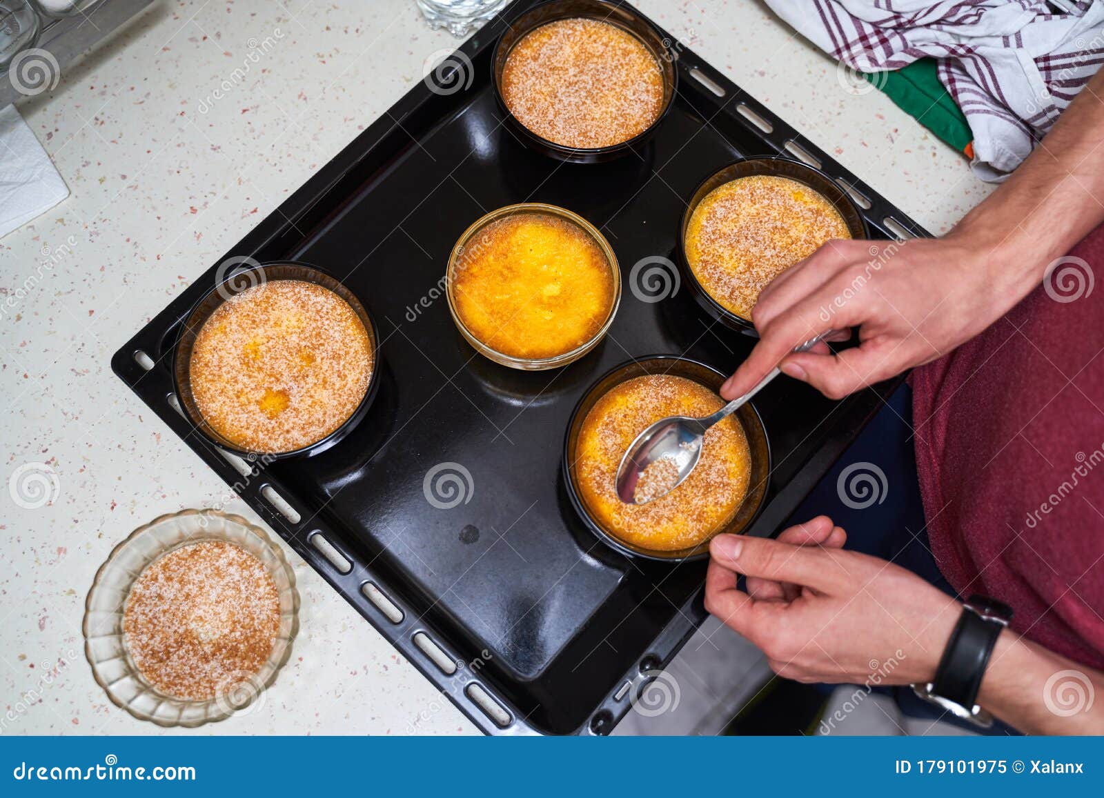 Pouring sugar over dessert stock image. Image of sugare - 179101975