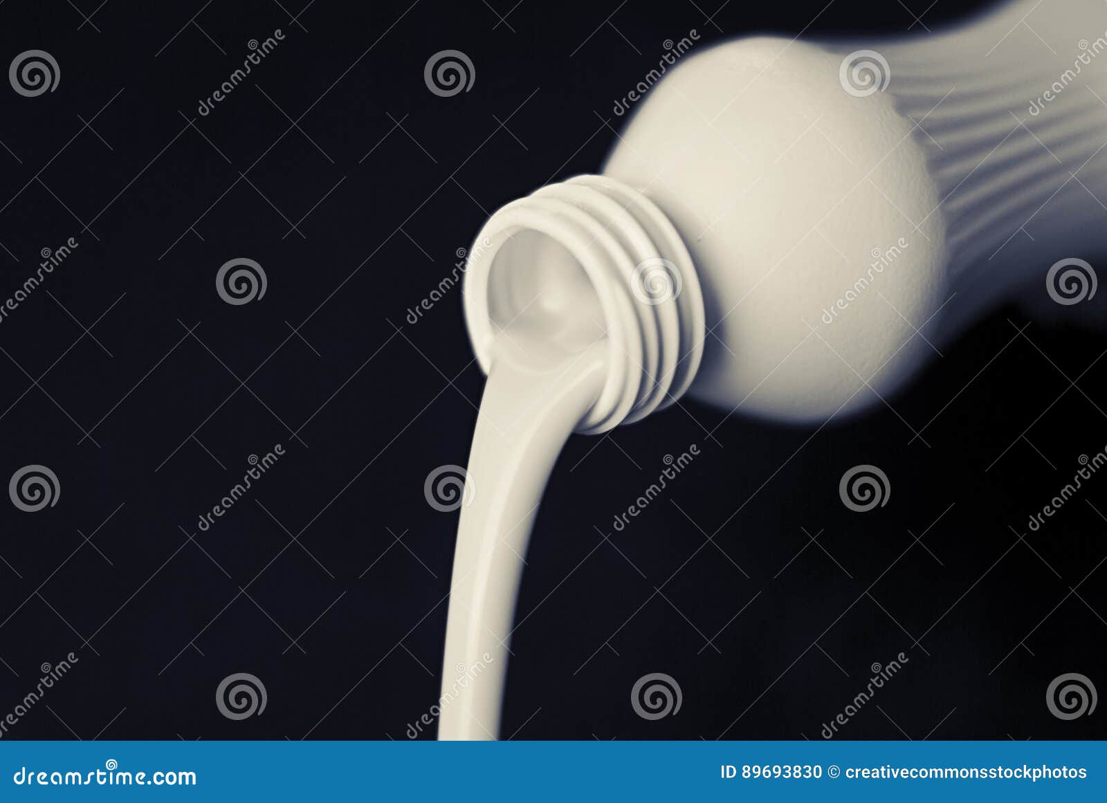 Pouring Yogurt Picture. Image: 89693830