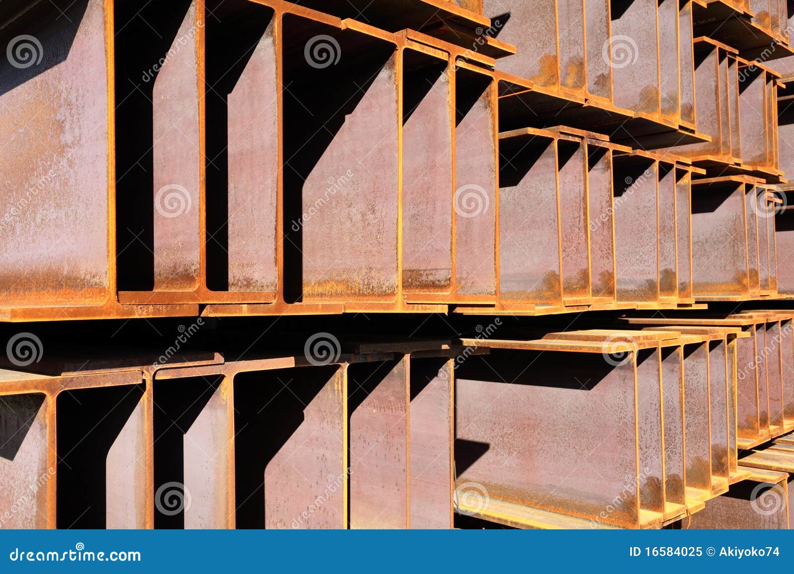 Poutre de fer image stock. Image du ligne, acier, commun - 16584025