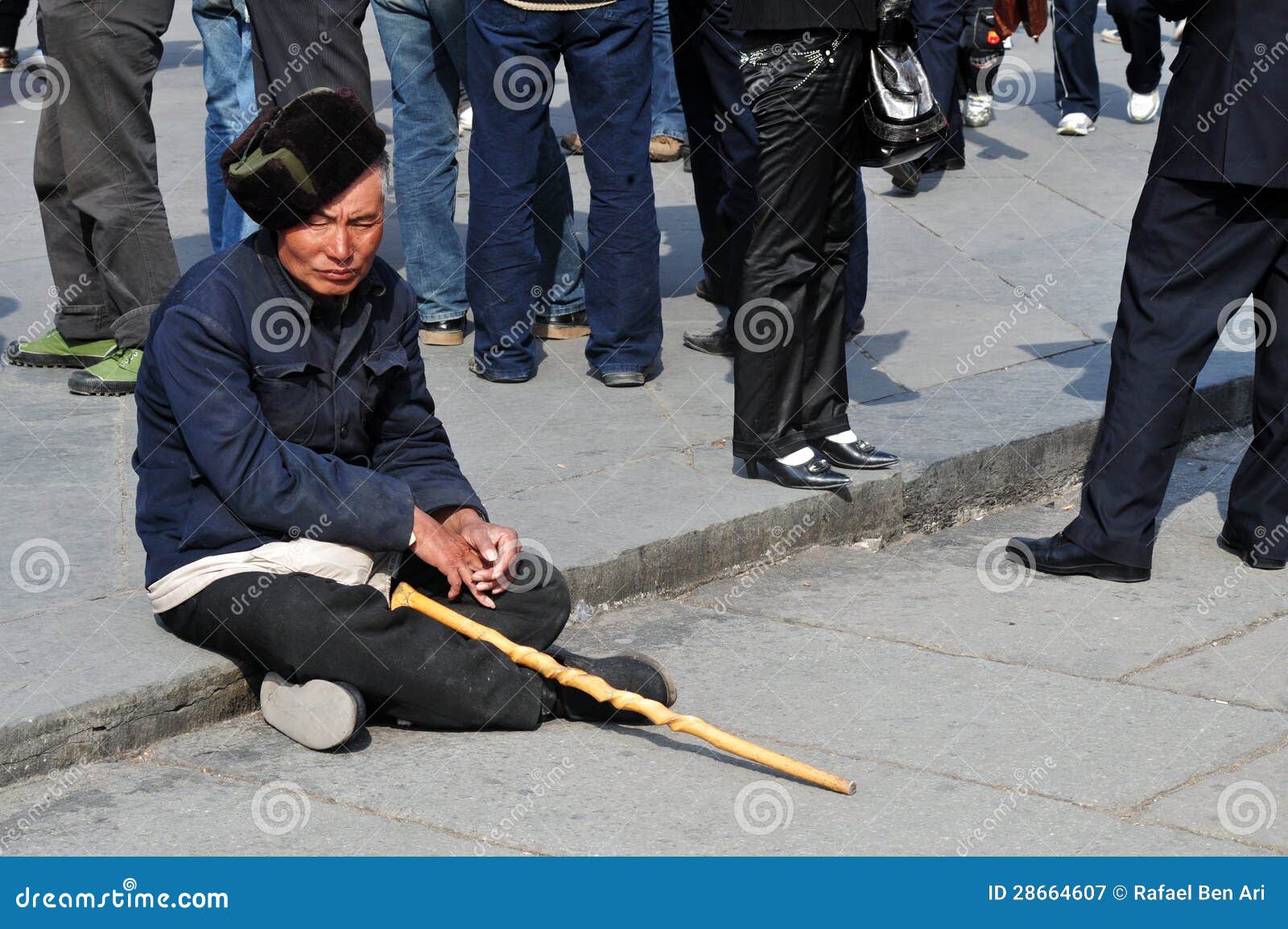 Poverty in China editorial photography. Image of hood - 28664607