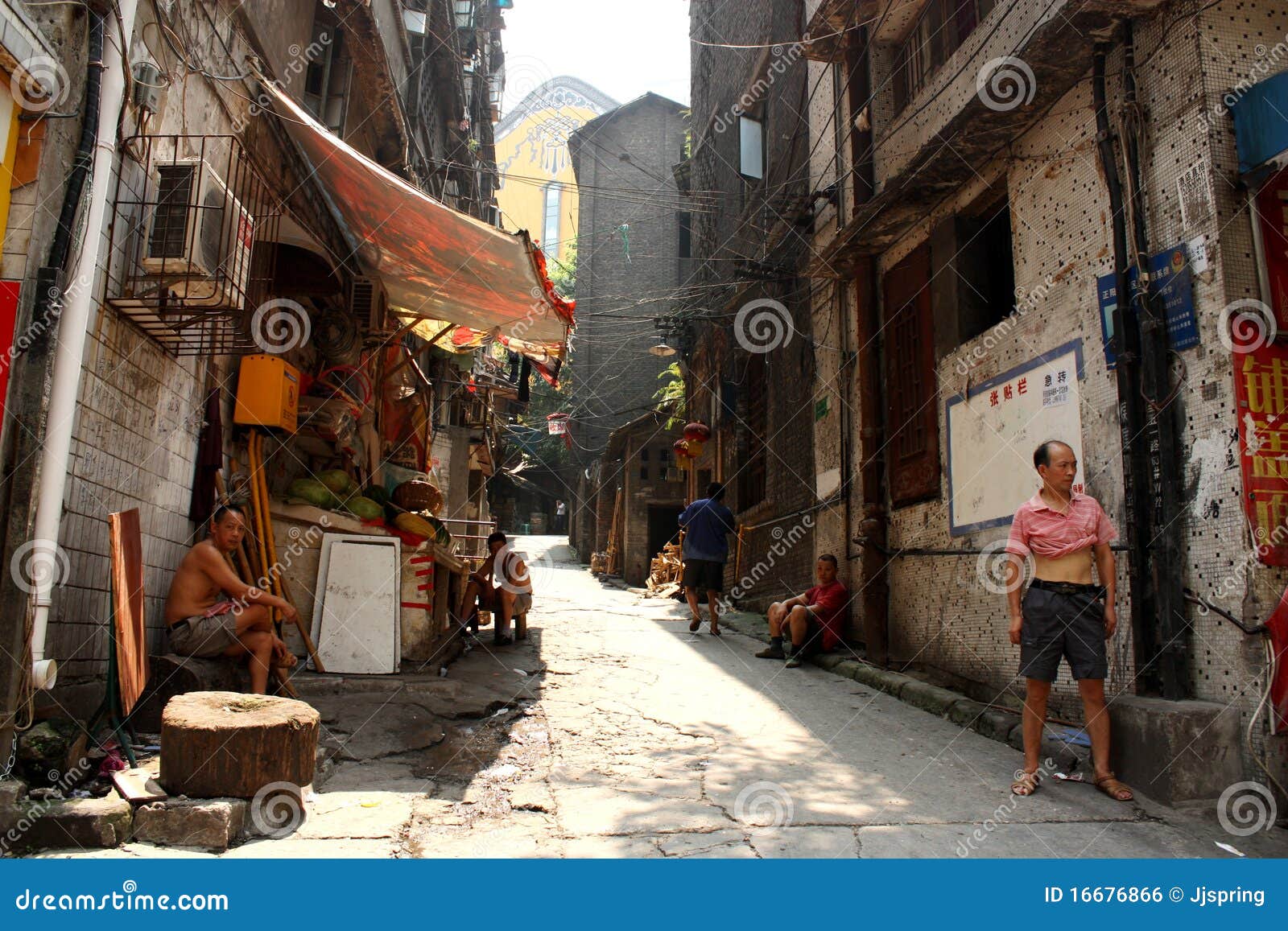 Poverty in Streets of China Editorial Photo - Image of local, chongqing ...