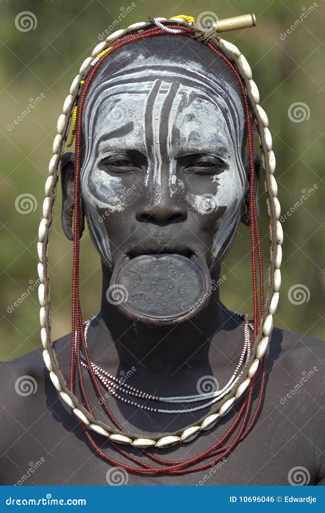 Povos africanos 3 de Mursi foto editorial. Imagem de parque - 10696046