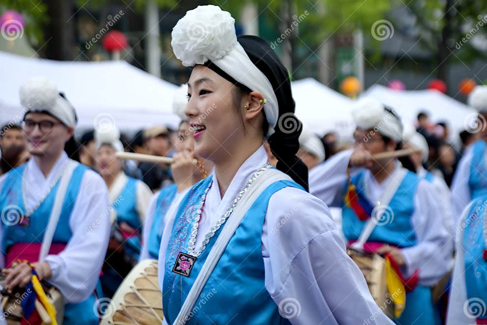 Povos de Coreia foto editorial. Imagem de etnicidade - 32473746