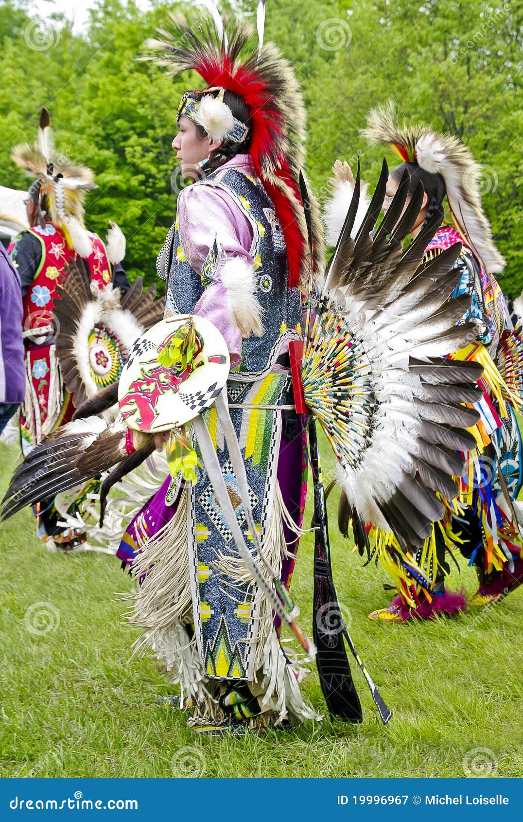 Pow Wow Dancers editorial photography. Image of spiritual - 19996967