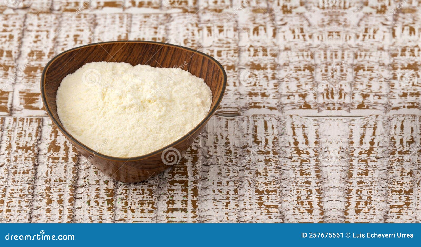 Powdered Milk with Nutrients in the Bowl Stock Image - Image of heart ...