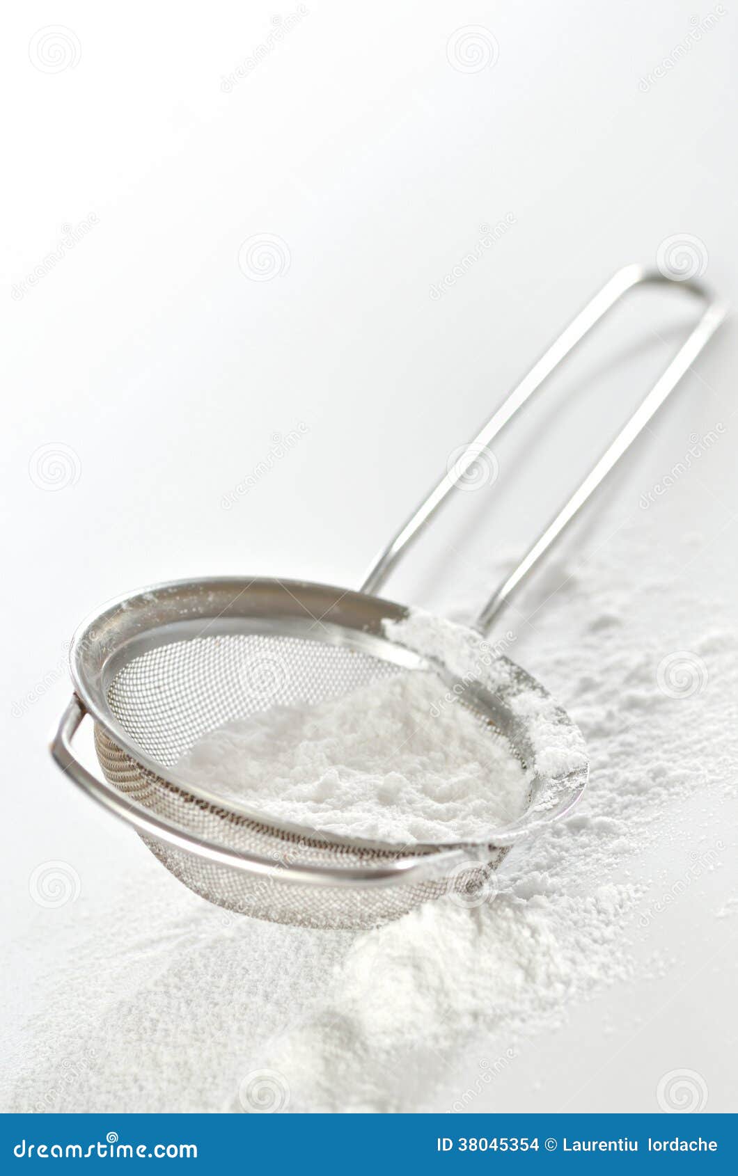 Powdered Sugar in a Metal Strainer Stock Photo - Image of sprinkled ...