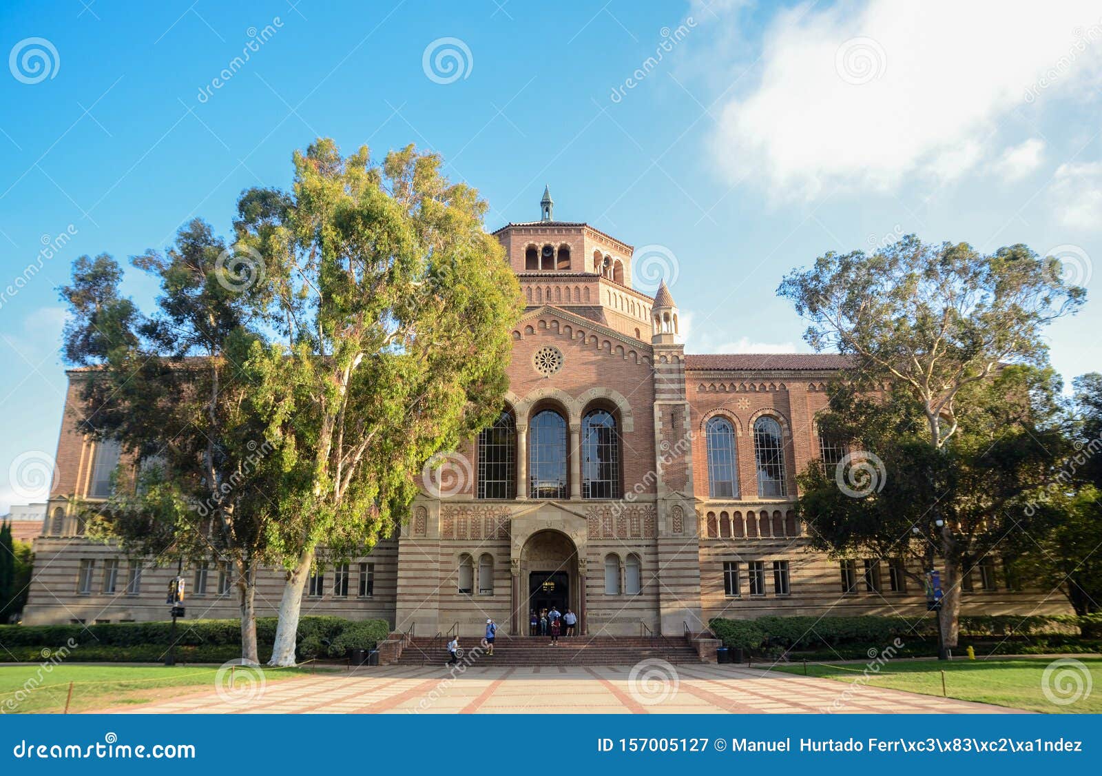 Powell Library editorial photography. Image of angeles - 157005127