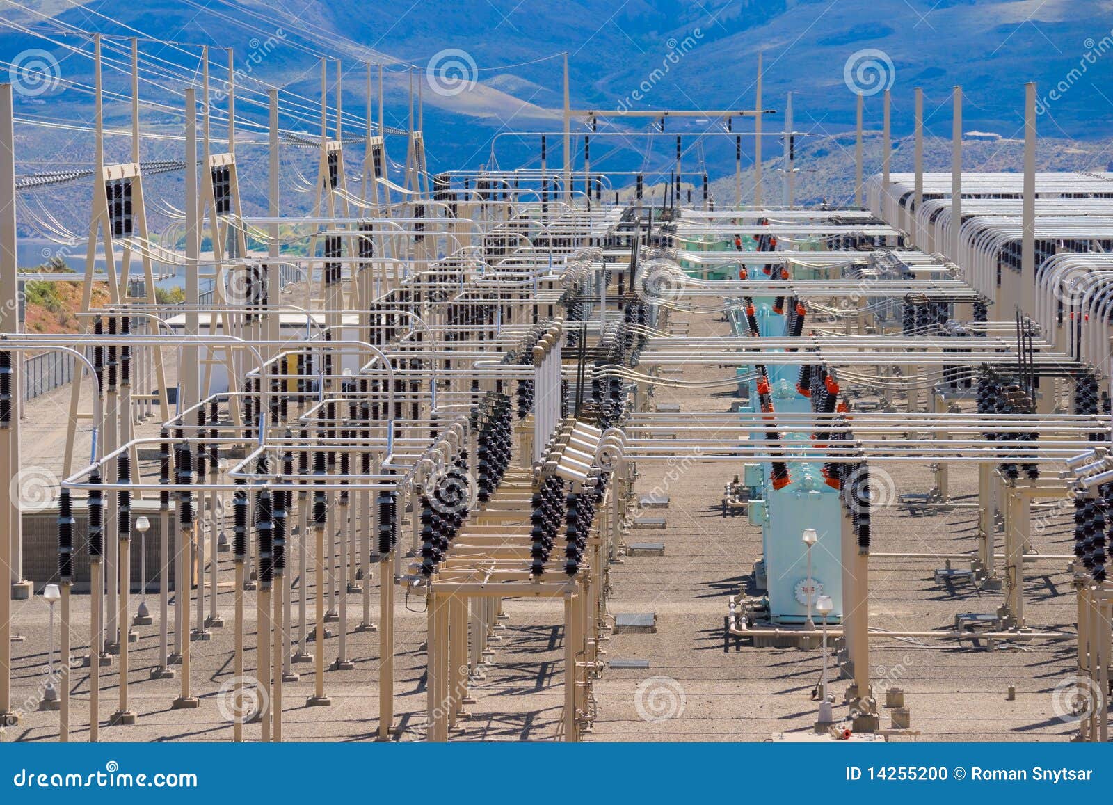 Power Distribution Substation Stock Photo - Image of line, supply: 14255200