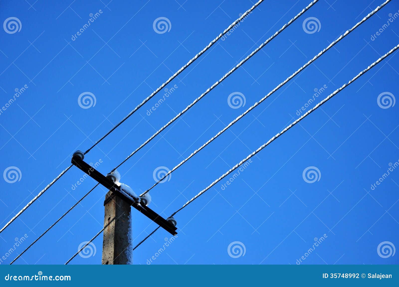 Pylon Of Cable-stayed Bridge With Cables Forming A Fan-like Pattern ...