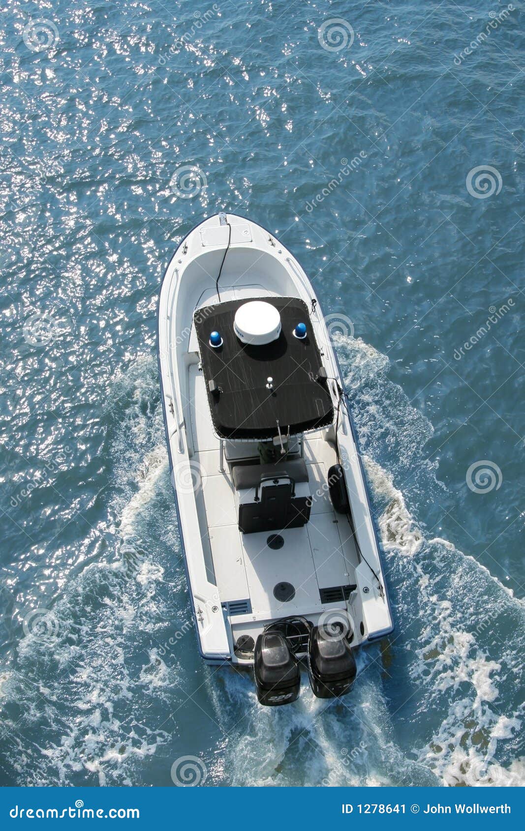 Powerboat overhead view stock image. Image of overhead - 1278641