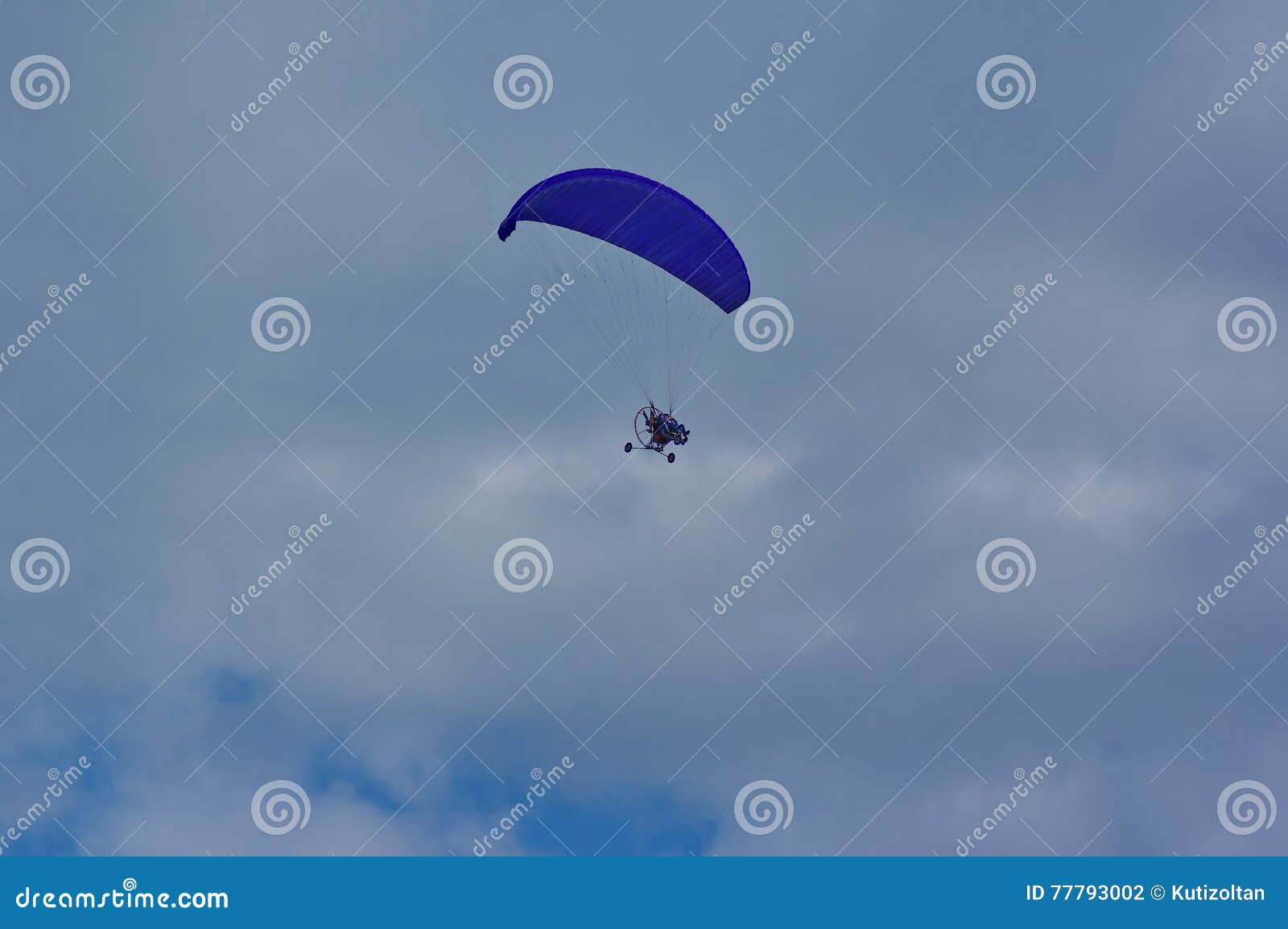 Powered paraglider 2 editorial photography. Image of lift - 77793002