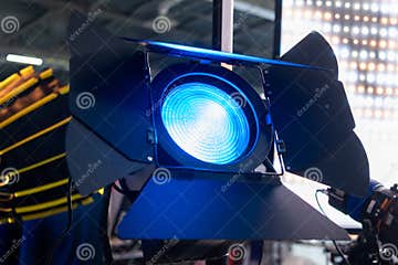 Powerful Cold Blue Light Source. Constant Light Spotlight. Narrow Beam ...