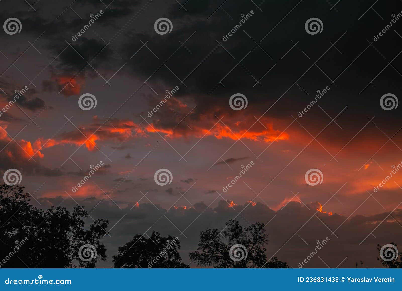 Powerful Dramatic Dark Red Sunset Sky Background Stock Image - Image of ...