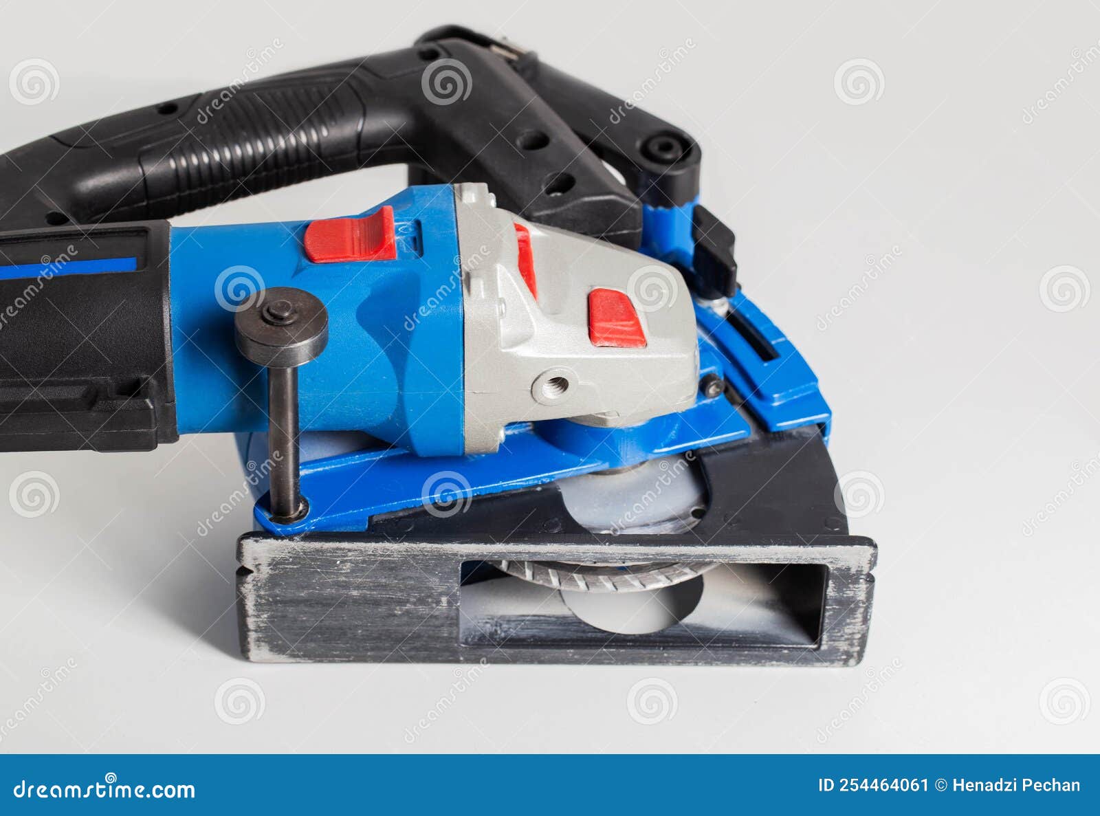 Powerful Electric Wall Chaser for Recessing in Walls. Construction Tool ...